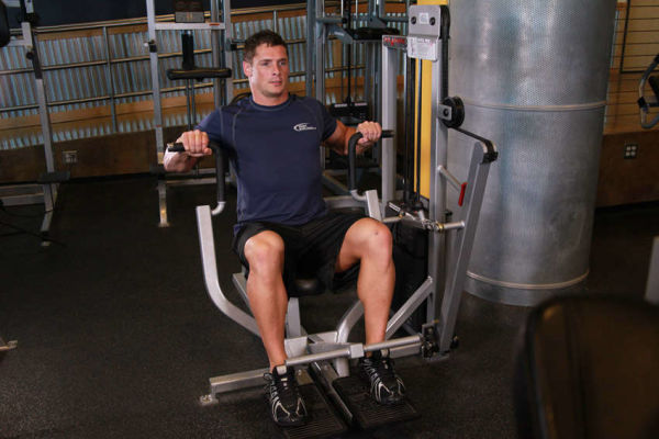 Machine Chest Press • Bodybuilding Wizard