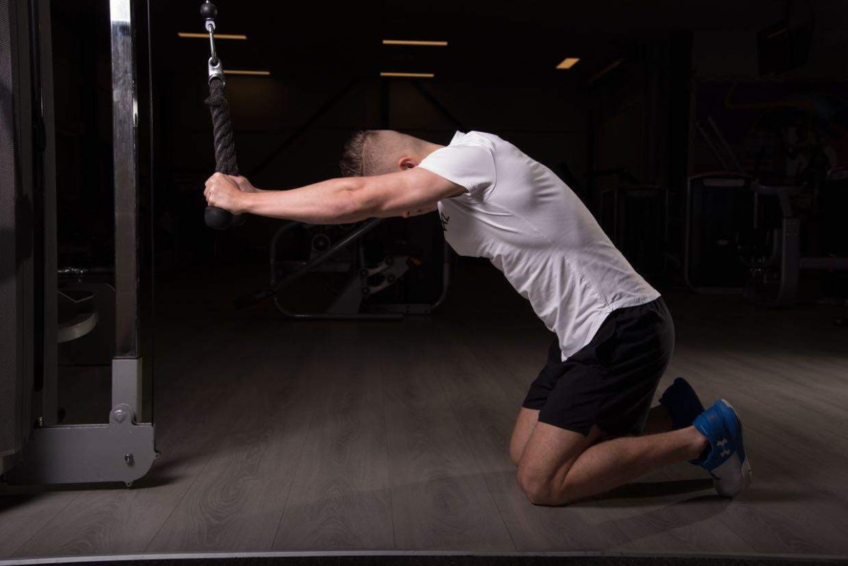 Lat Prayer Pulldown: Proper Technique, Muscles Worked, Benefits & Common Mistakes